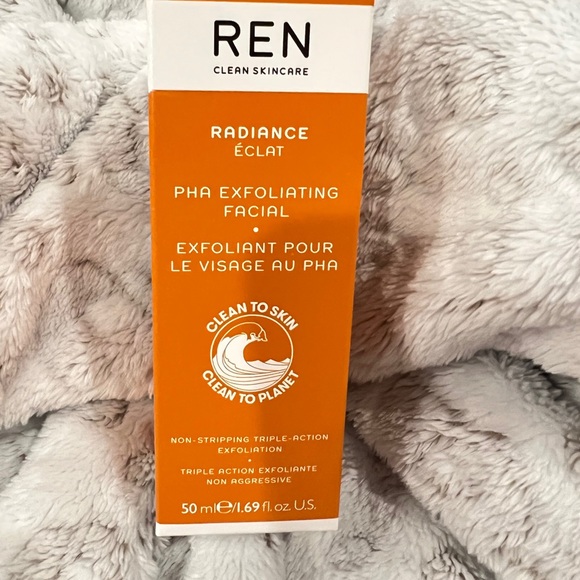 Skincare | Radiance Pha Exfoliating Facial | Poshmark